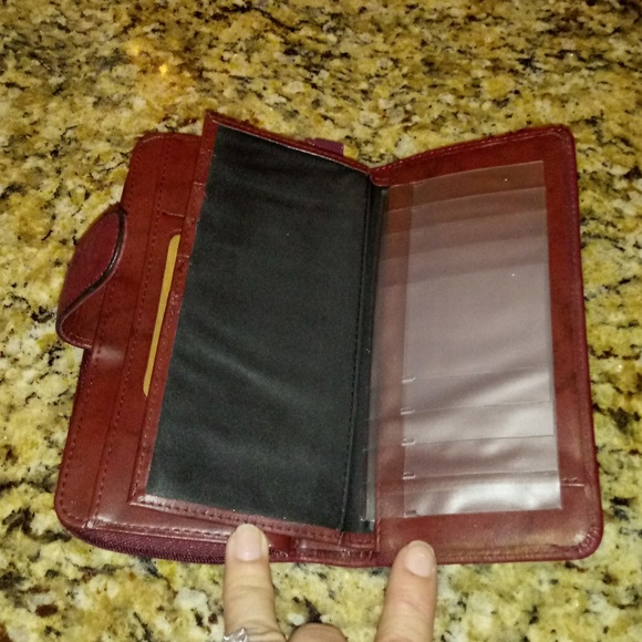 Buxton | Bags | 10 Buxton Genuine Leather Wallet | Poshmark